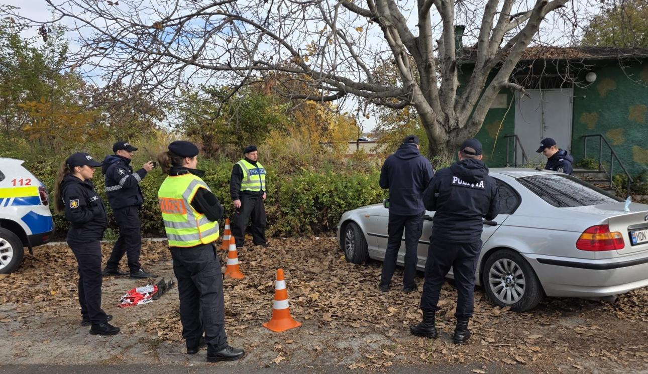 Polițiști instruiți în domeniul controlului și urmăririi mobile, cu ...